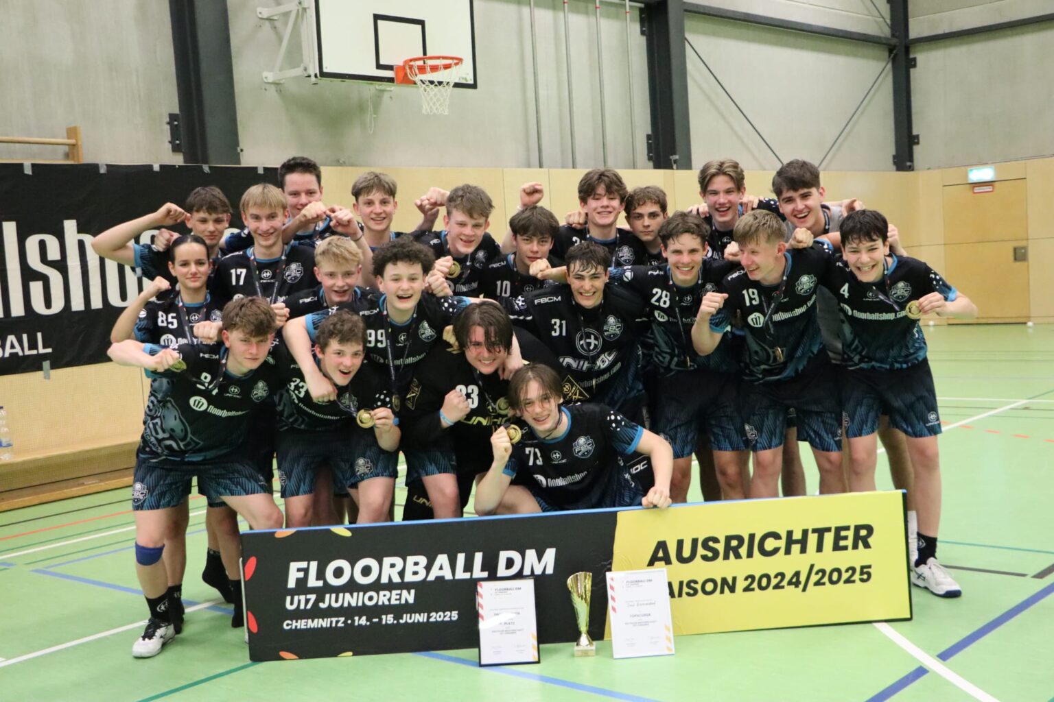 Deutsche Meisterschaft: Großfeld-Gold für U17 des FBC München ...